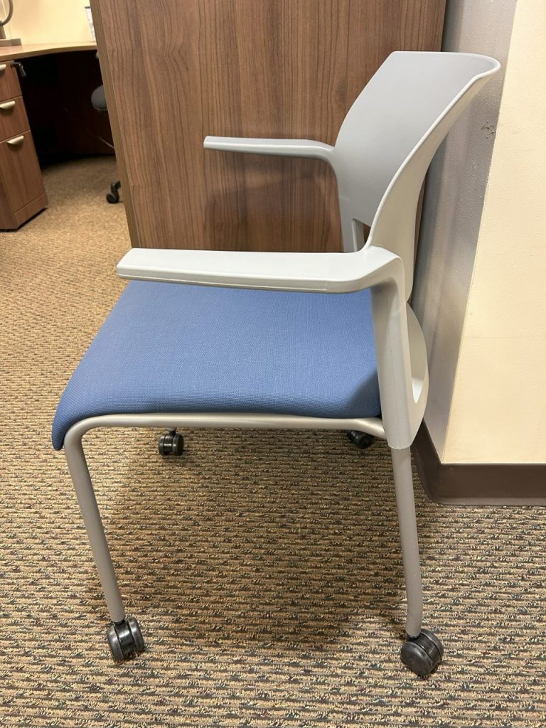 Steelcase "Move" Guest Chair with Arms - Office Furniture EZ